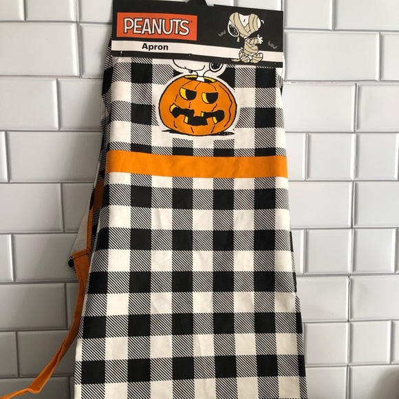 Peanuts | Kitchen | Peanuts Halloween Snoopy Apron | Poshmark